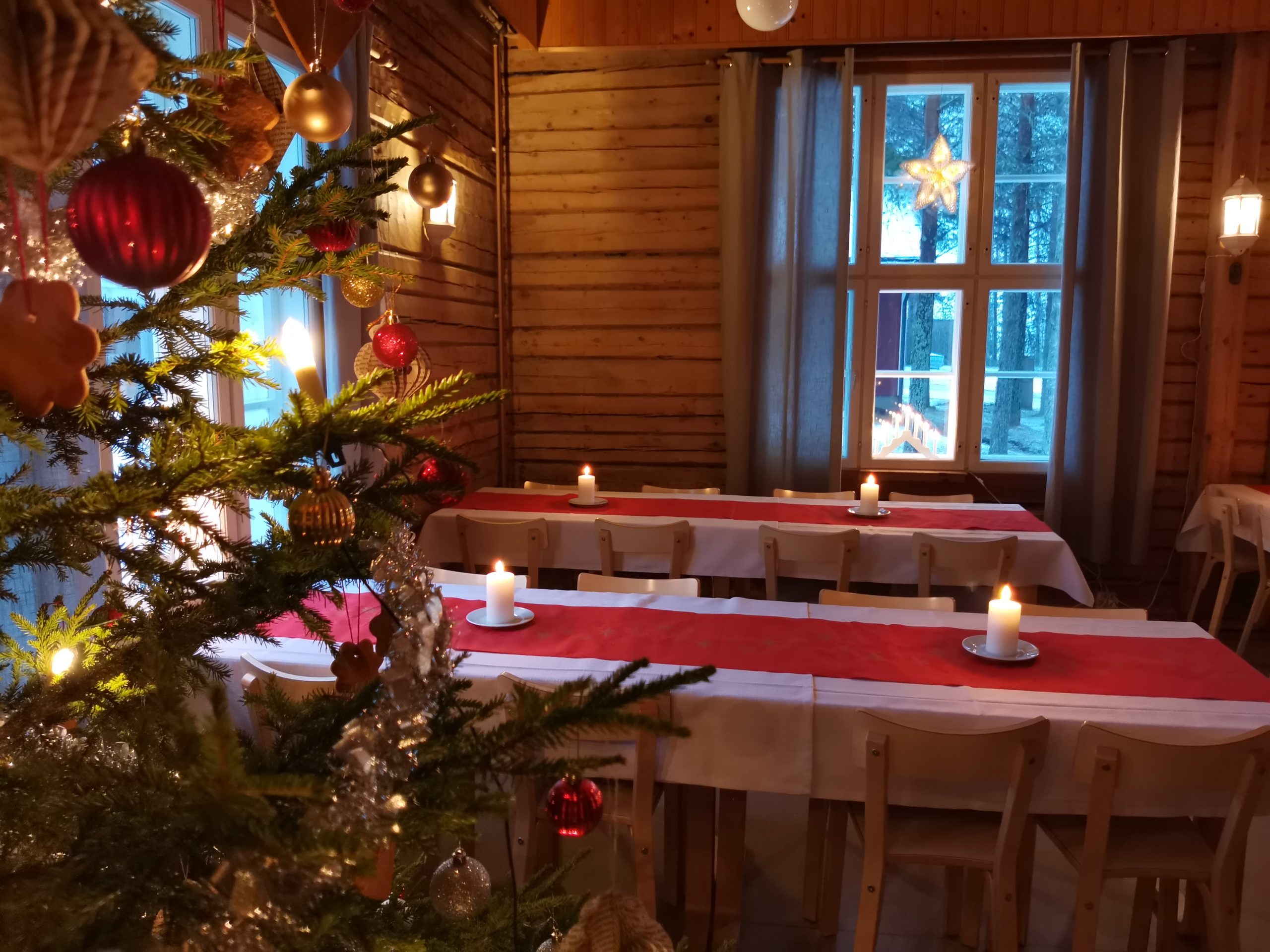 Tunnelmallinen jouluateria Piispalassa - Piispala